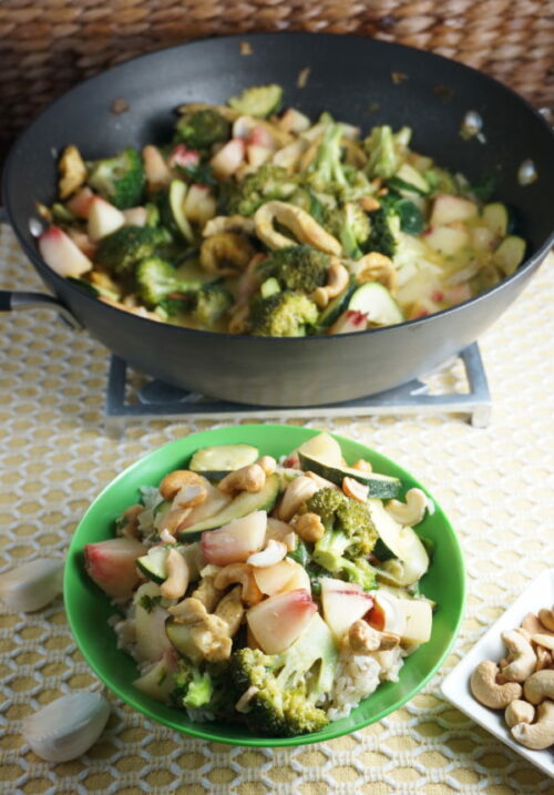 Peach Coconut Curry with Cashews - Weavers Orchard
