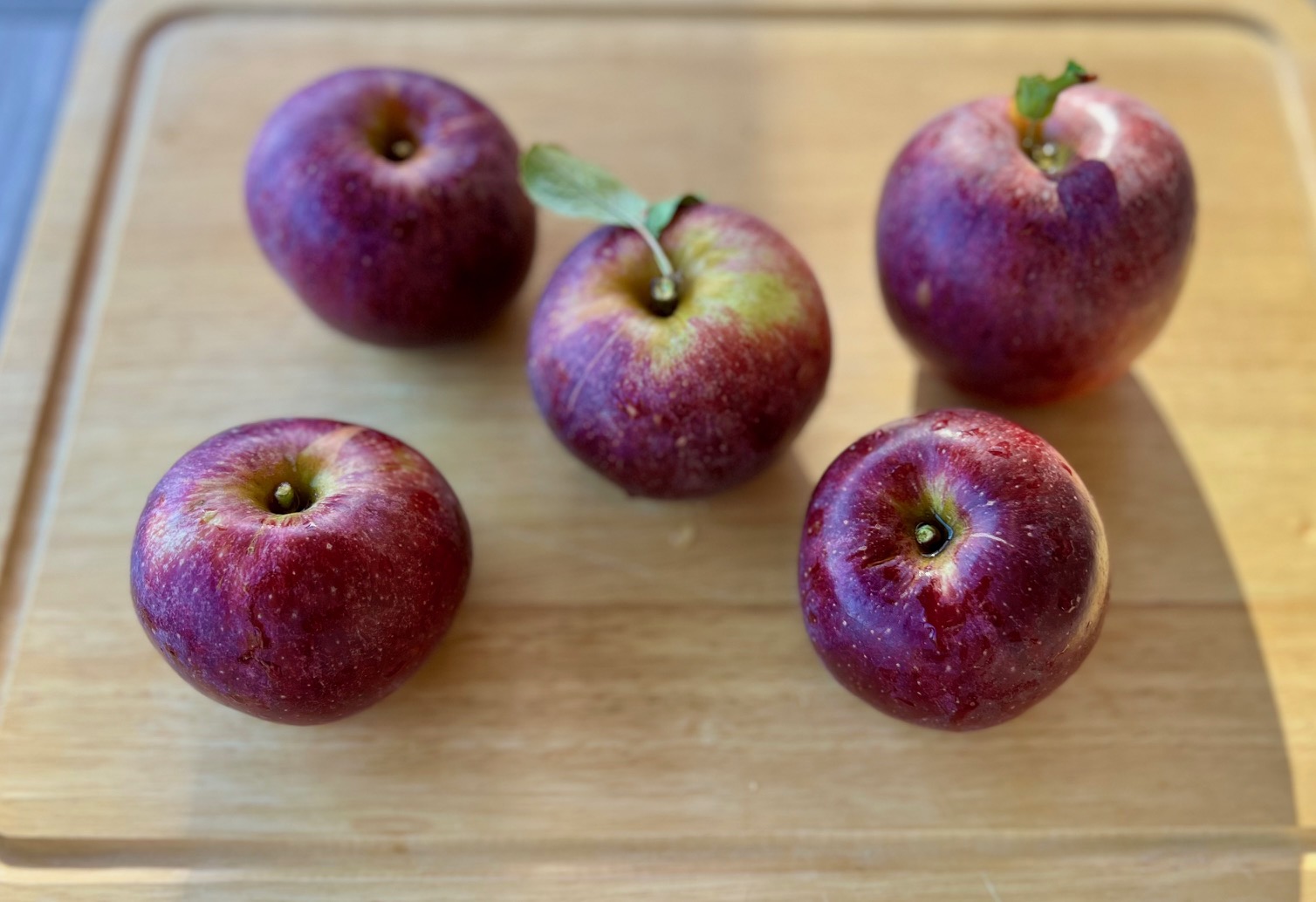 Why Winecrisp™ Apples Are the New Must-Try Variety - Weavers Orchard