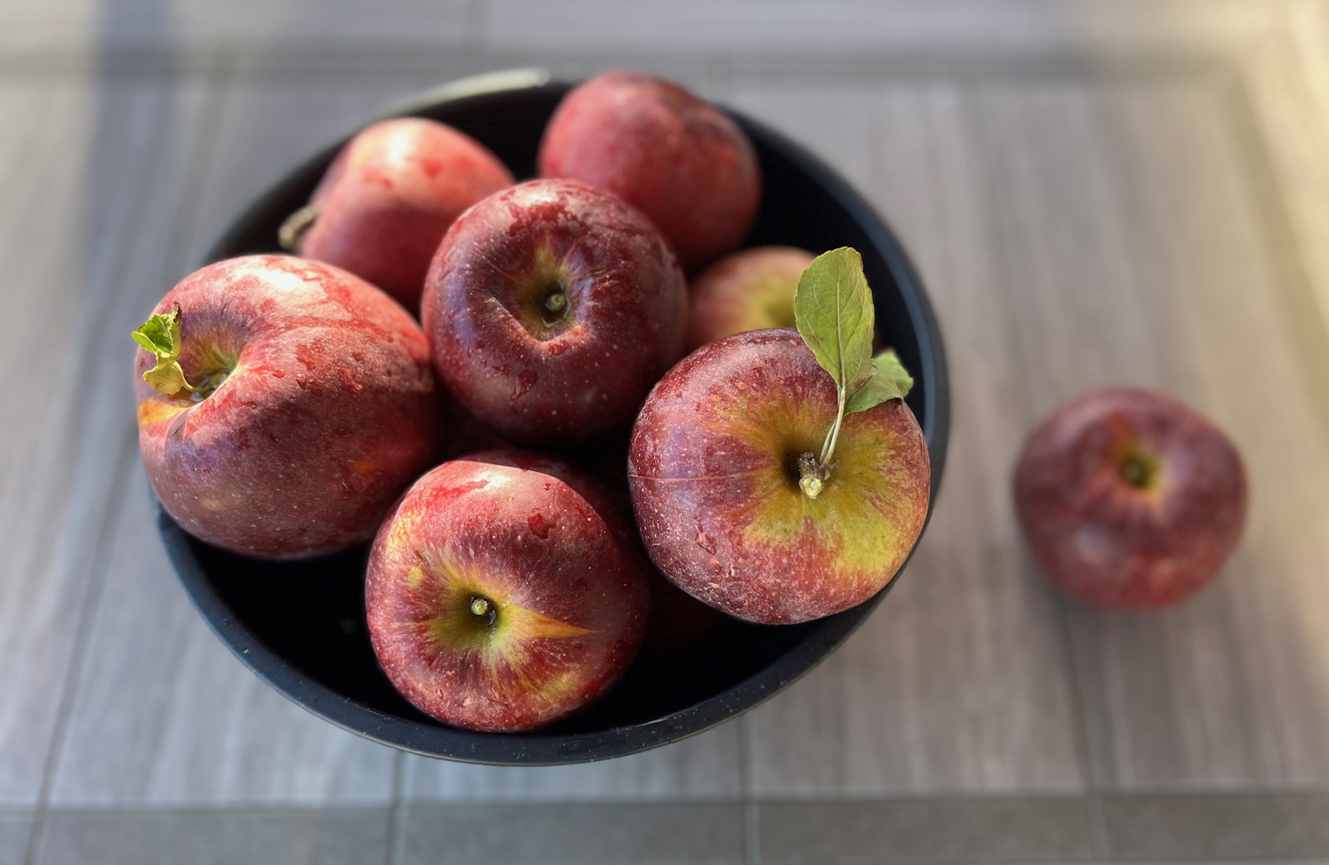 Why Winecrisp™ Apples Are the New Must-Try Variety - Weavers Orchard